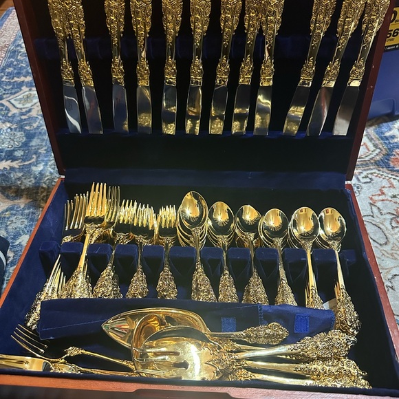 F.B Rogers Flatware | Dining | Fb Rogers Elegant Gold Flatware Set 9 Pieces | Poshmark